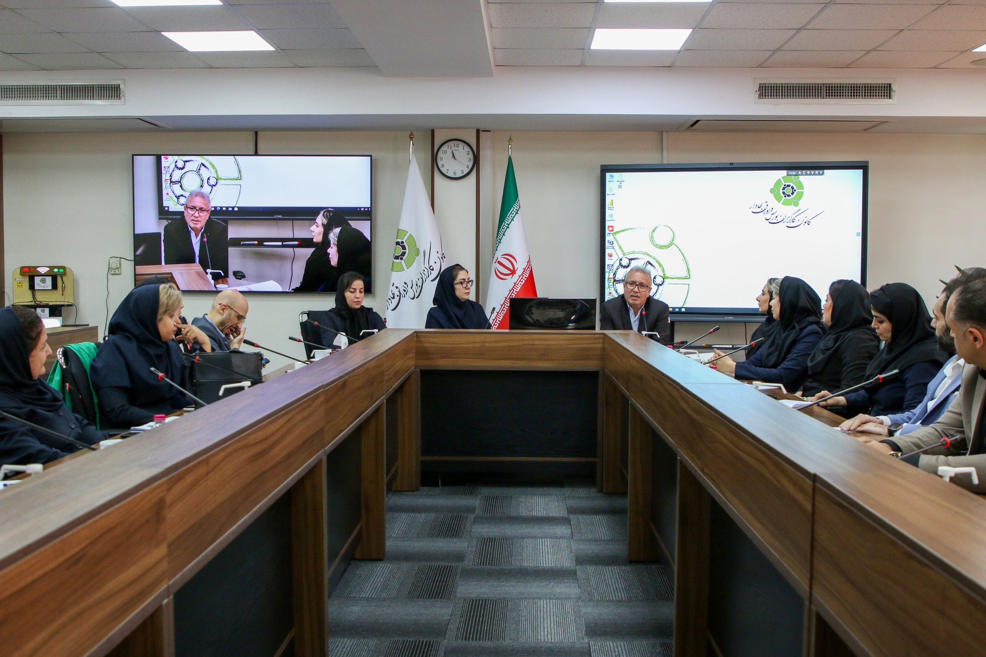 کانون کارگزاران بورس و اوراق بهادار | نشست هم‌اندیشی شرکت‌های کارگزاری با مدیریت روابط‌ عمومی سازمان